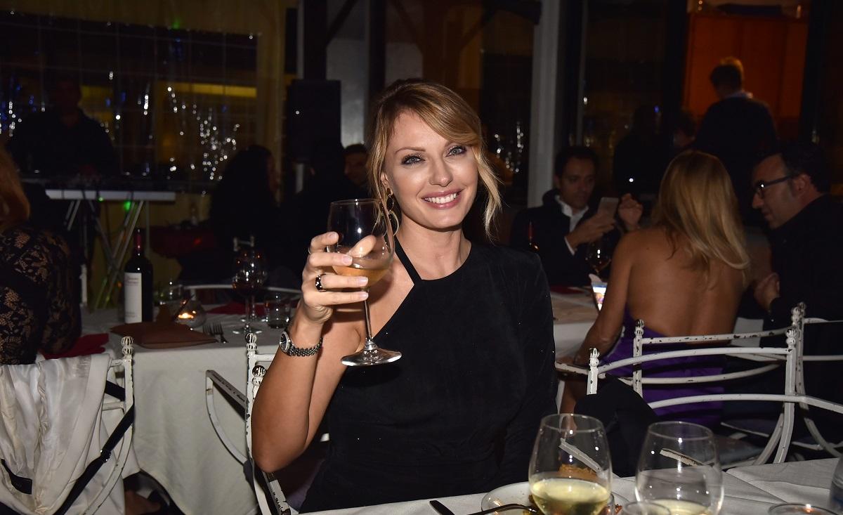 Manila Nazzaro Figlia Di Gianni Nazzaro - Media Famosi