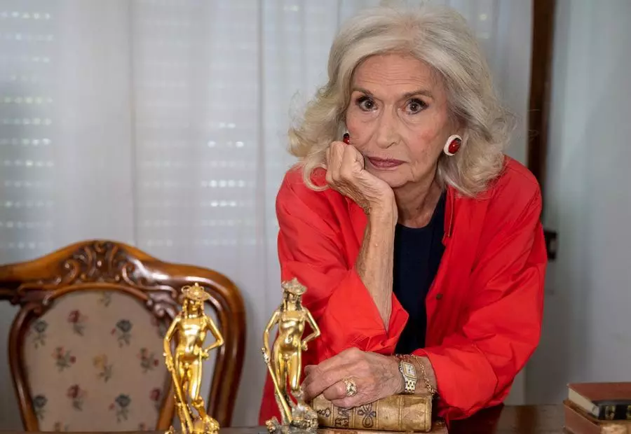 Vania Protti - Media Famosi